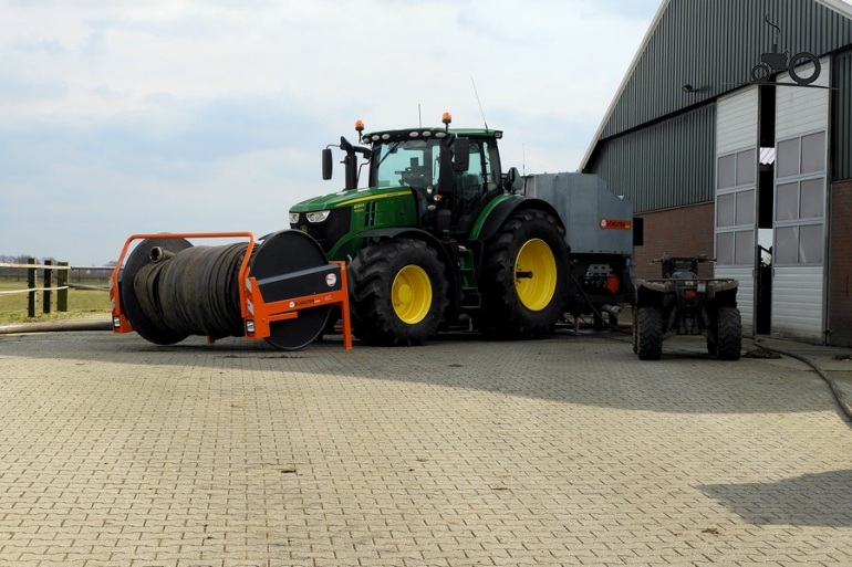 Foto John Deere 6230R van Loonbedrijf Snel