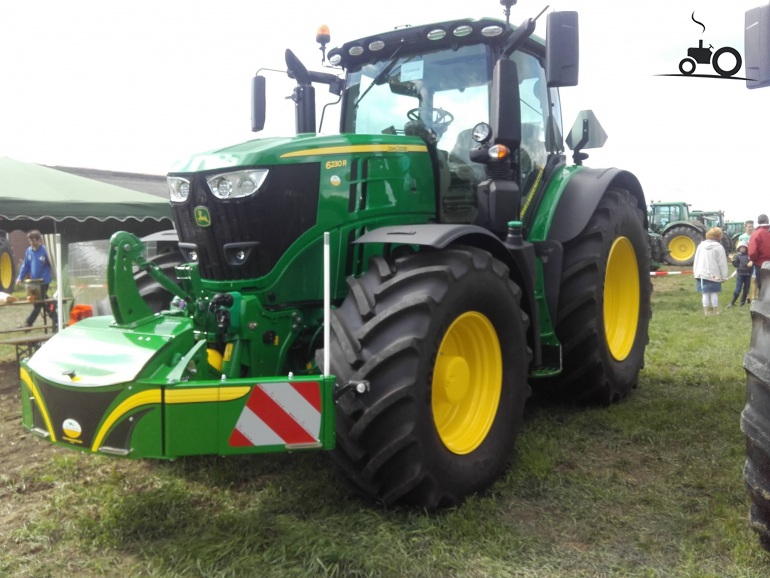 Foto John Deere 6250R van Lmb Den Otter BV