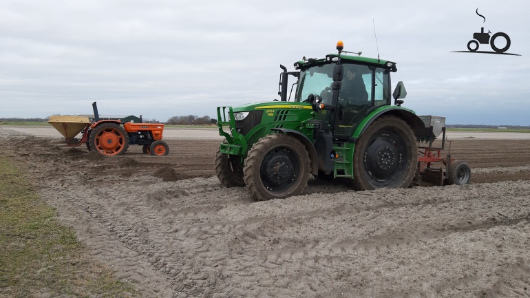 Foto John Deere 6110R #1340389