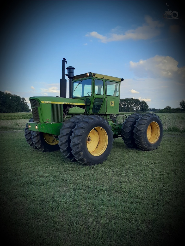 Foto John Deere 7520 #1366937
