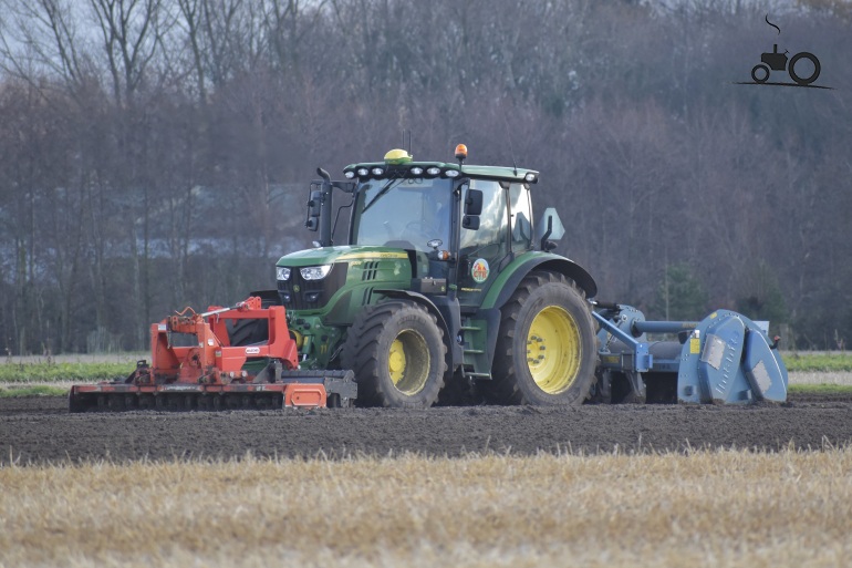 Foto John Deere 6130R #1389904