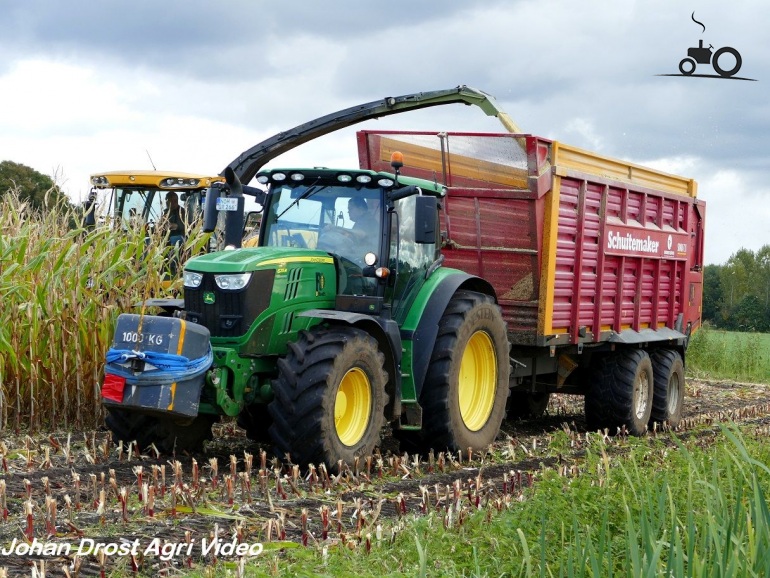 Foto John Deere 6215R #1456602