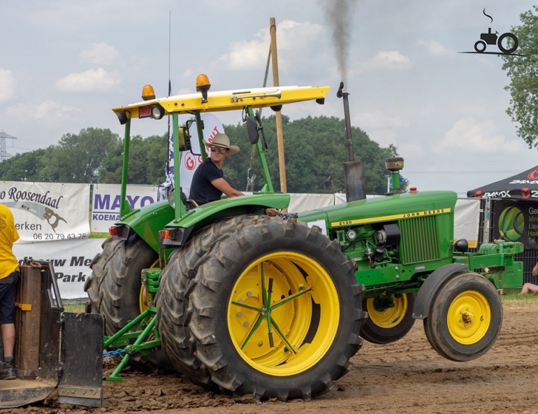Foto John Deere 2130 #1461315