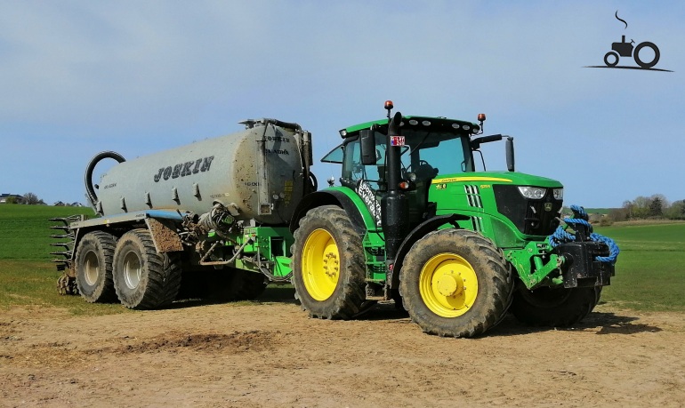 Foto John Deere 6215R #1466210