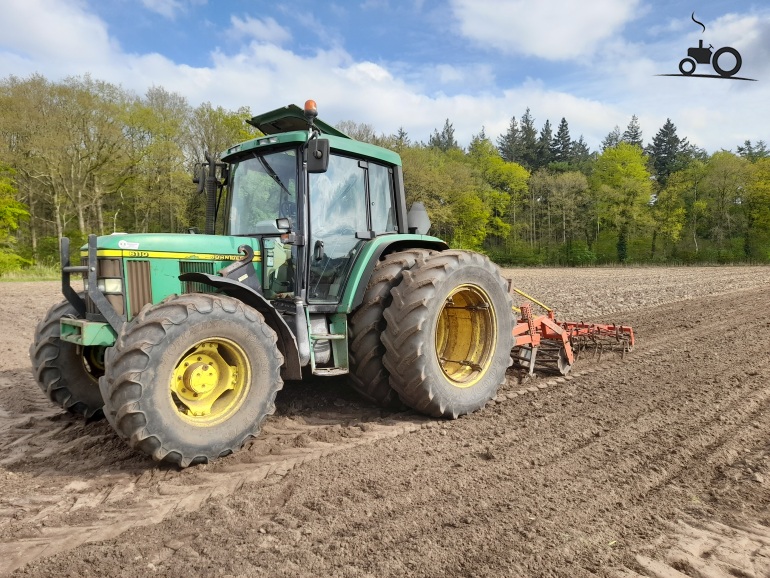 Foto John Deere 6110 #1468699