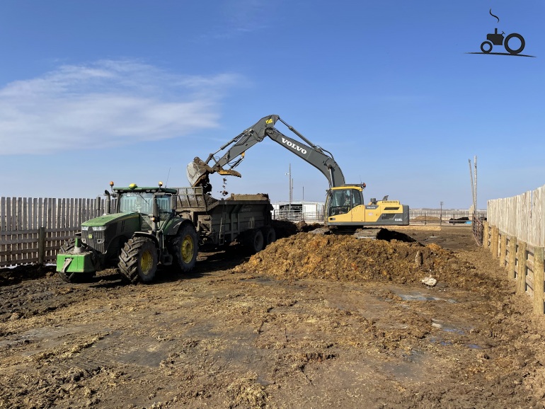 Foto John Deere 7310R #1469086