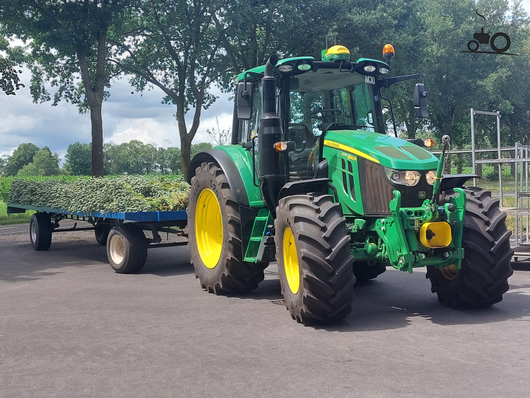 Foto John Deere 6120M #1480398