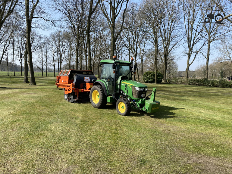 Foto John Deere 4066R #1482510