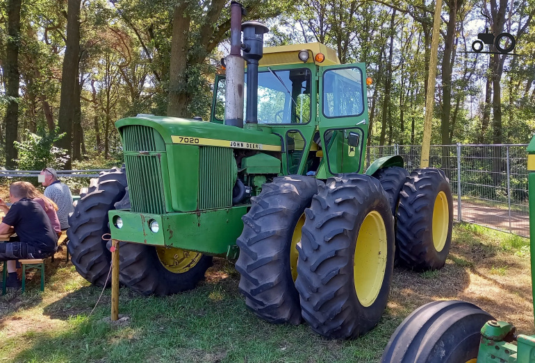 Foto John Deere 7020 #1483608