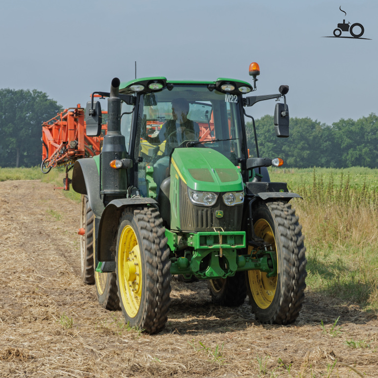 Foto John Deere 6120M #1486724