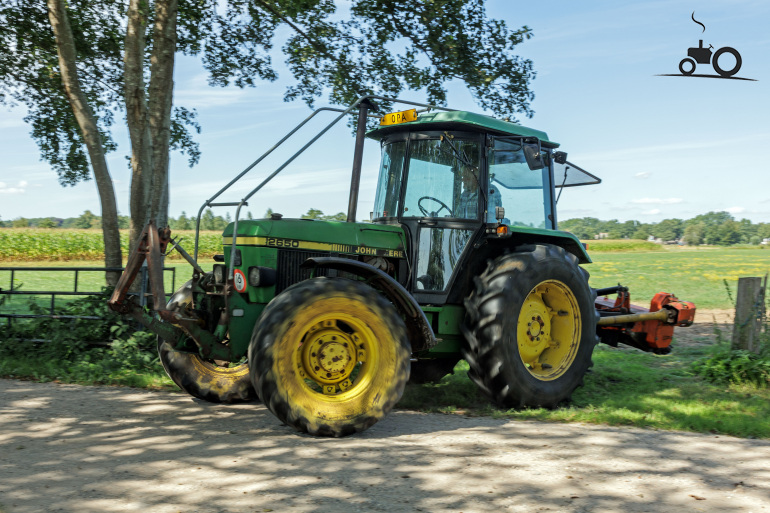 Foto John Deere 2650 #1488288