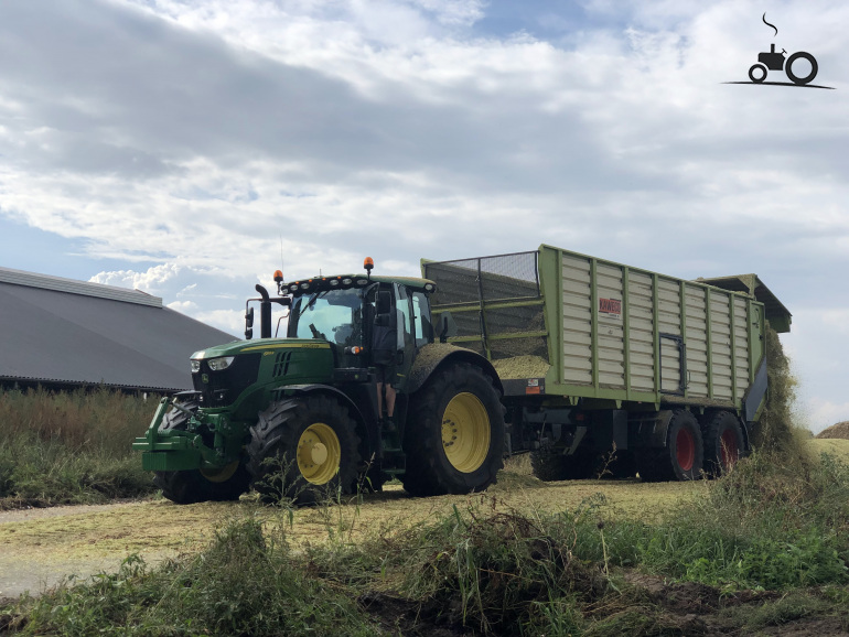 Foto John Deere 6195R van Lamberink