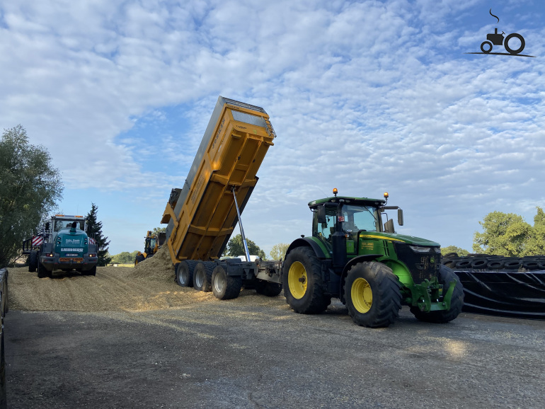 Foto John Deere 7310R #1490850