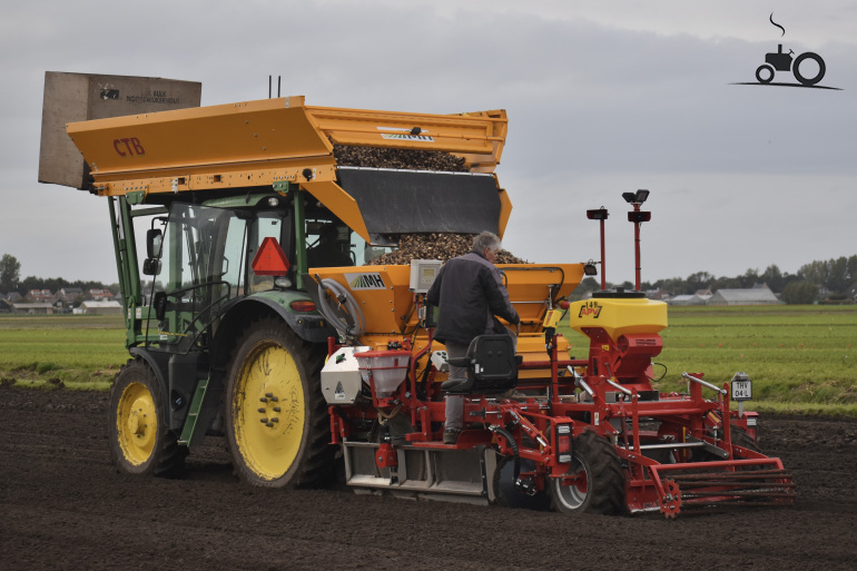 Foto John Deere 6130R #1493161