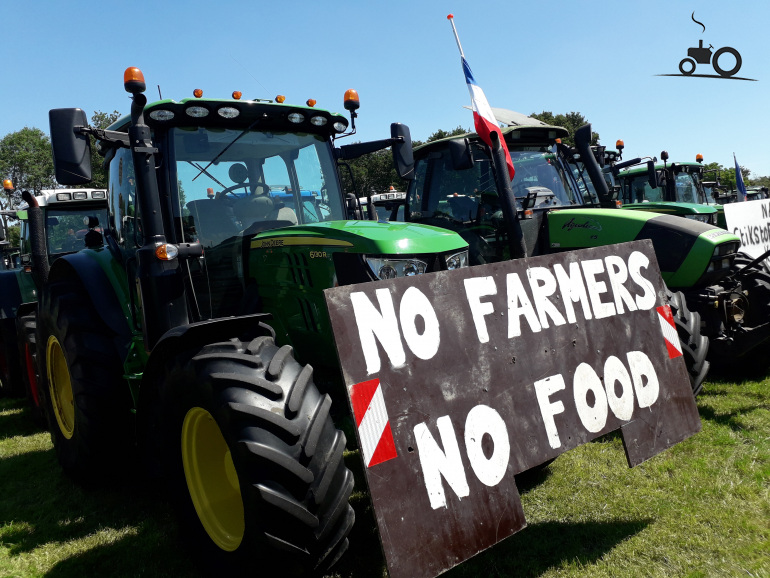 Foto John Deere 6130R #1494250