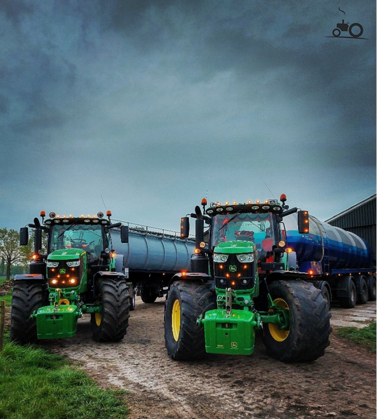 Foto John Deere 6215R #1500180