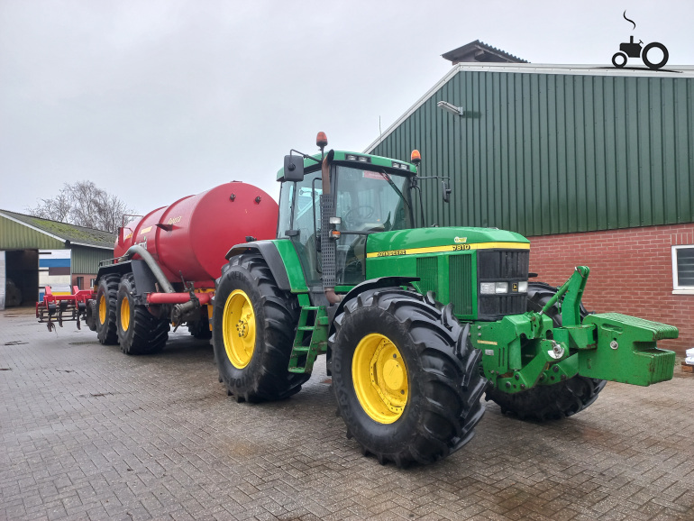John deere 7810
