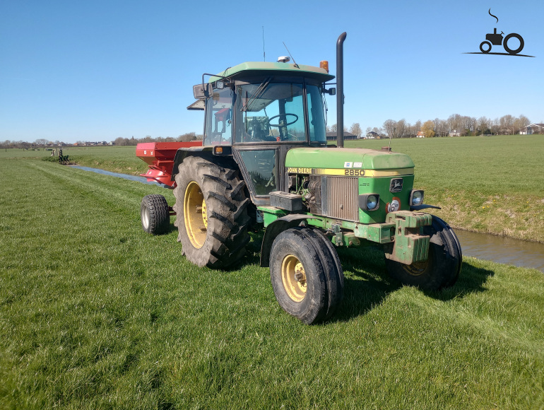 Foto John Deere 2850 #1513735