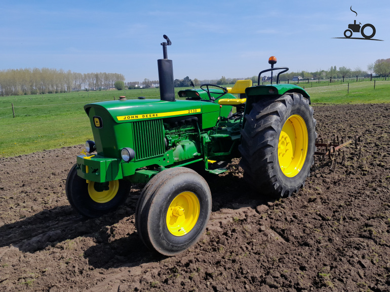 Foto John Deere 2130 #1517007