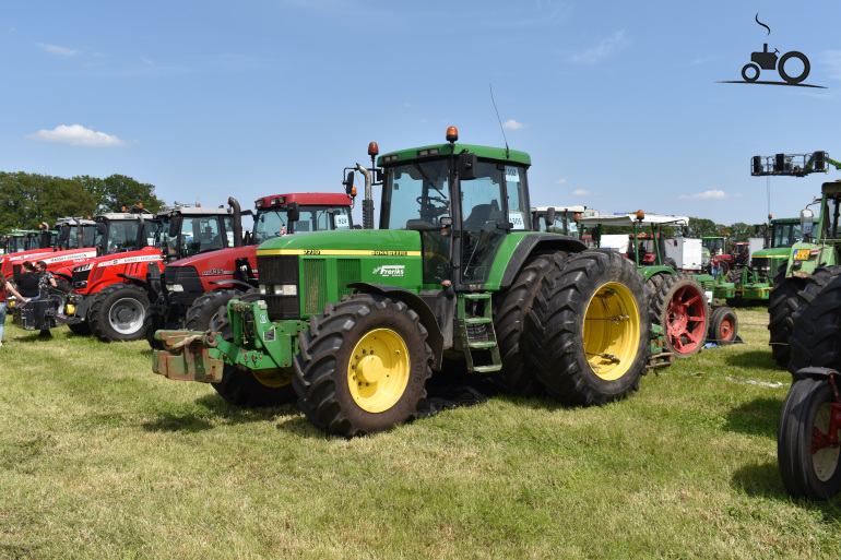 Foto John Deere 7710 #1524462