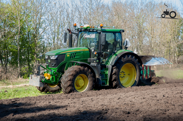 Foto John Deere 6155R #1614583