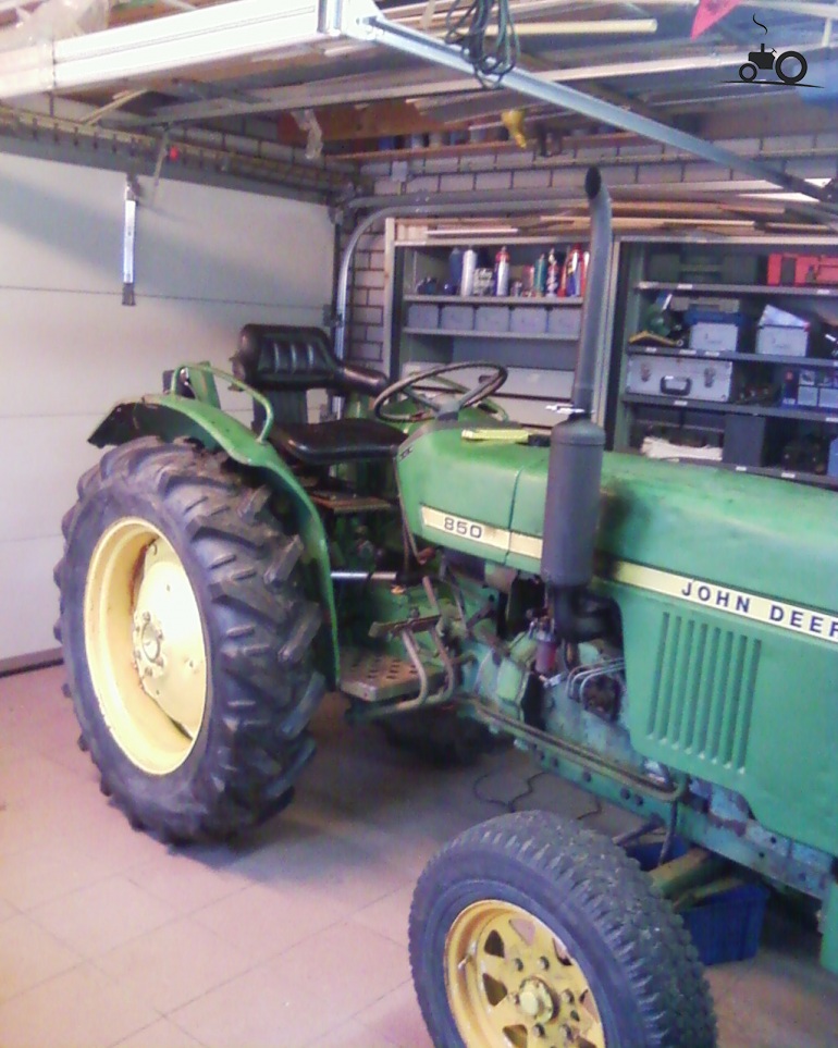 John Deere 850 - United Kingdom - Tractor picture #433576