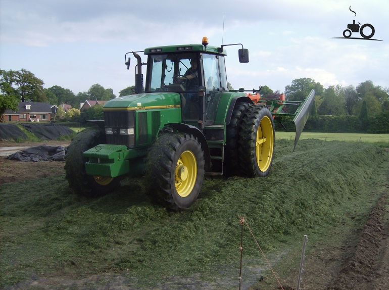 Foto John Deere 7600 van Loon- en Grondverzetbedrijf Stege
