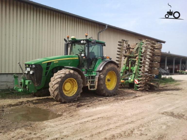 Foto John Deere 8330 #521859
