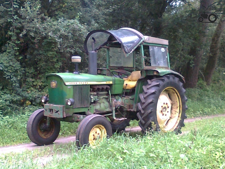 Foto John Deere 2120 #539236