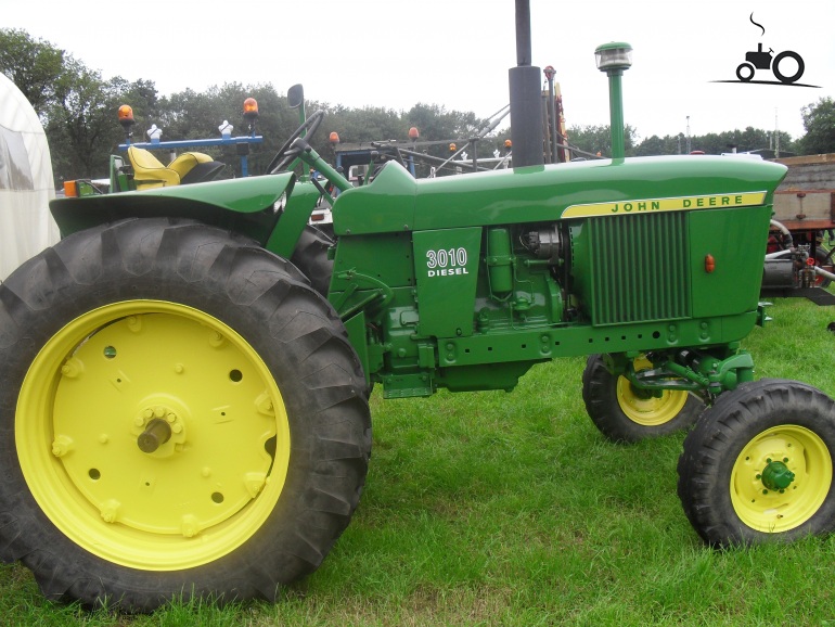 Foto John Deere 3010 #581159
