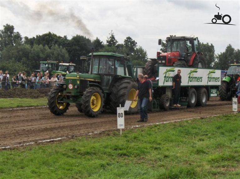 Foto John Deere 3140 #62963