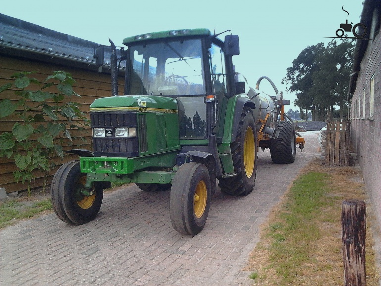 Foto John Deere 6100 #678609