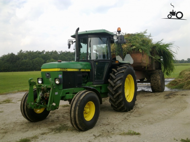 Foto John Deere 2650 #685032