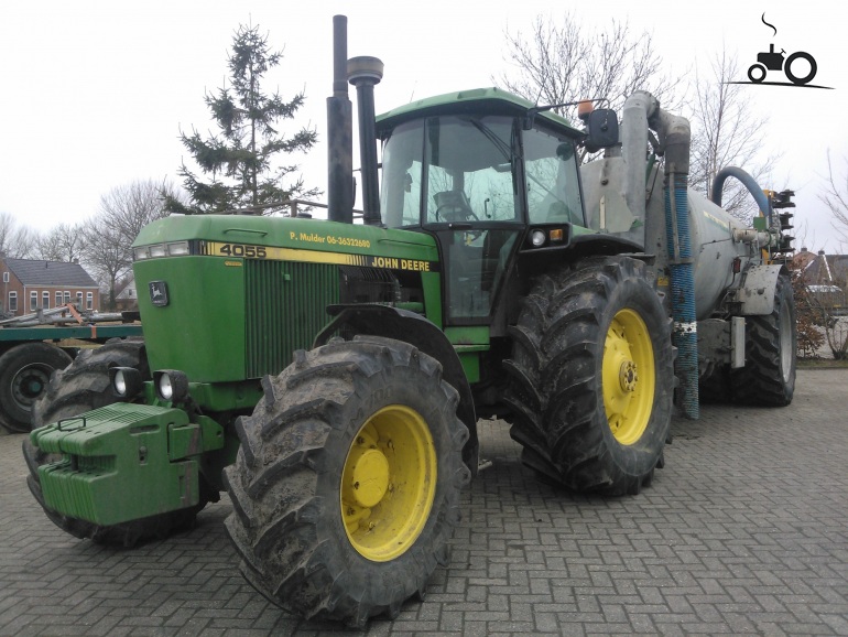 Foto John Deere 4055 van Smid