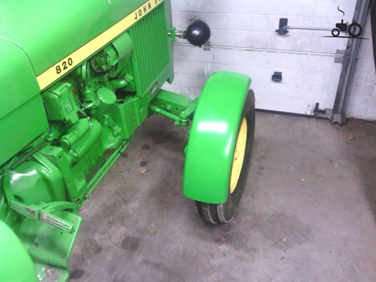 Foto John Deere 820 #740087