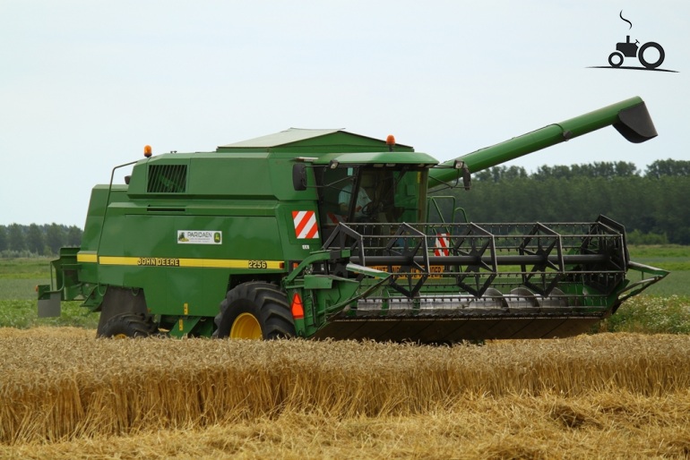 Foto John Deere 2256 #783067