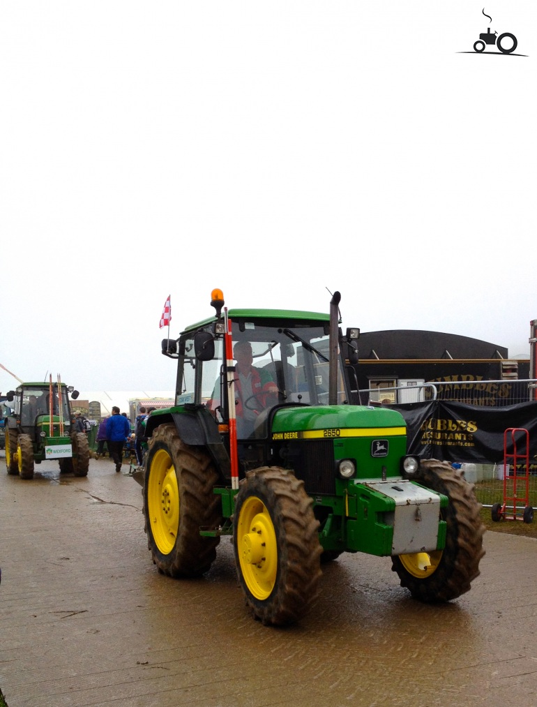 Foto John Deere 2650 #795025