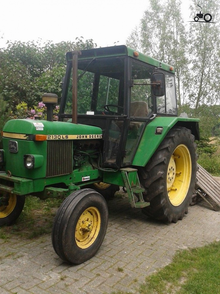 Foto John Deere 2130 #850217