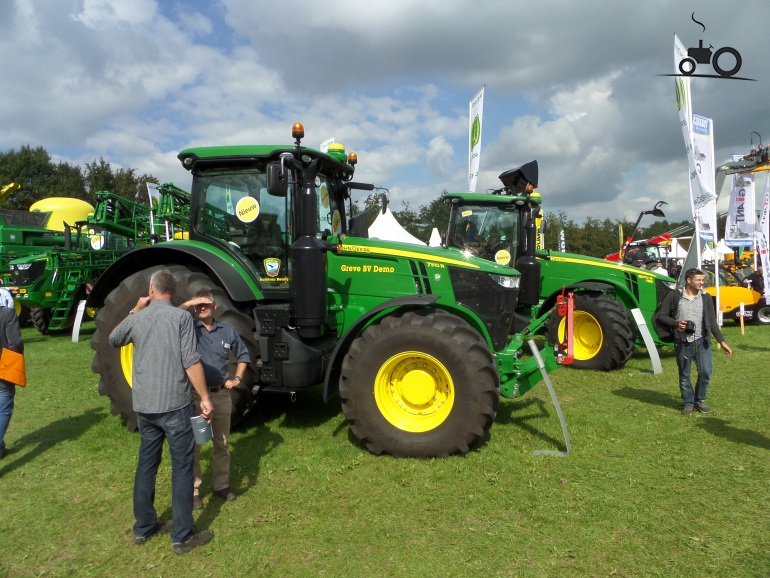 Foto John Deere 7310R #894537