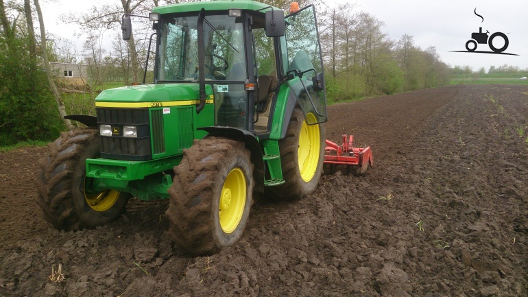 Foto John Deere 6210 SE #910824