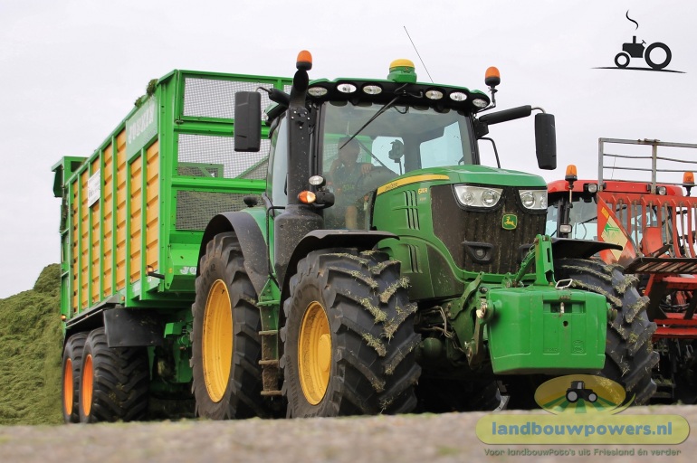 Foto John Deere 6215R #915832