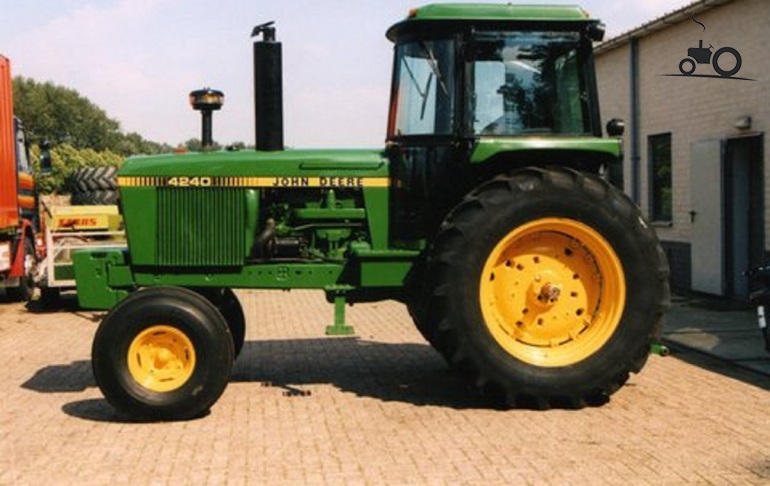 Foto John Deere 4240 #945544