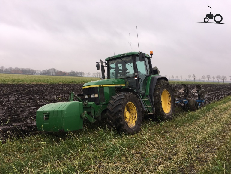 Foto John Deere 6810 #948258