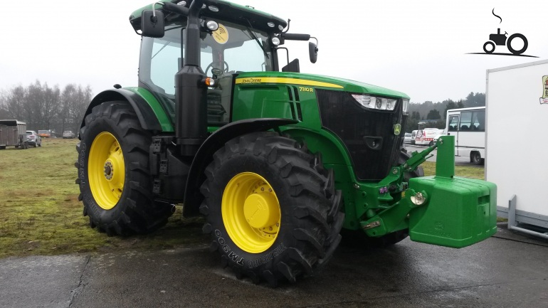 Foto John Deere 7310R #956983