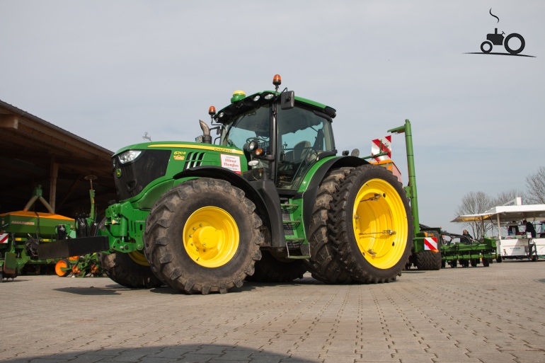 Foto John Deere 6210R #960975