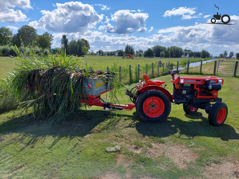 Foto Kubota B7100 #1499232