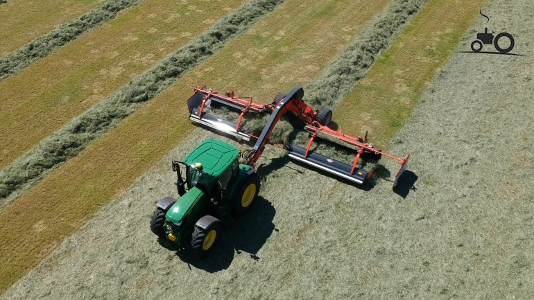 Foto Kuhn Merge Maxx 900 van Werktuig en Bouwdienst Denekamp