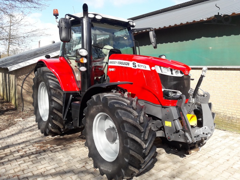 Foto Massey Ferguson 6713S #1285722