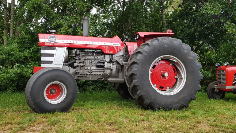 Foto Massey Ferguson 1100 #1305265