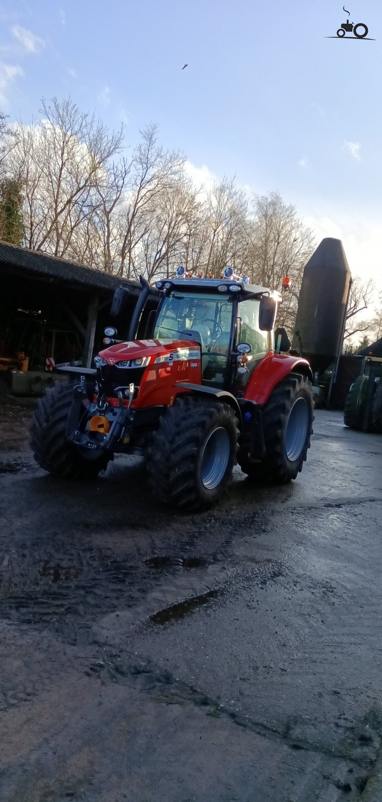 Foto Massey Ferguson 6715S #1460327